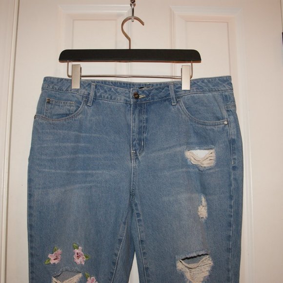VENUS | Jeans | Venus Ripped Embroidered Floral Boyfriend Jeans 4 ...